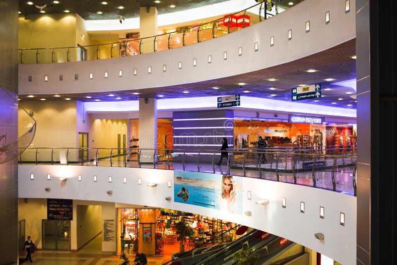 Retail shopping editorial photo. Image of shopping, shops - 21946931