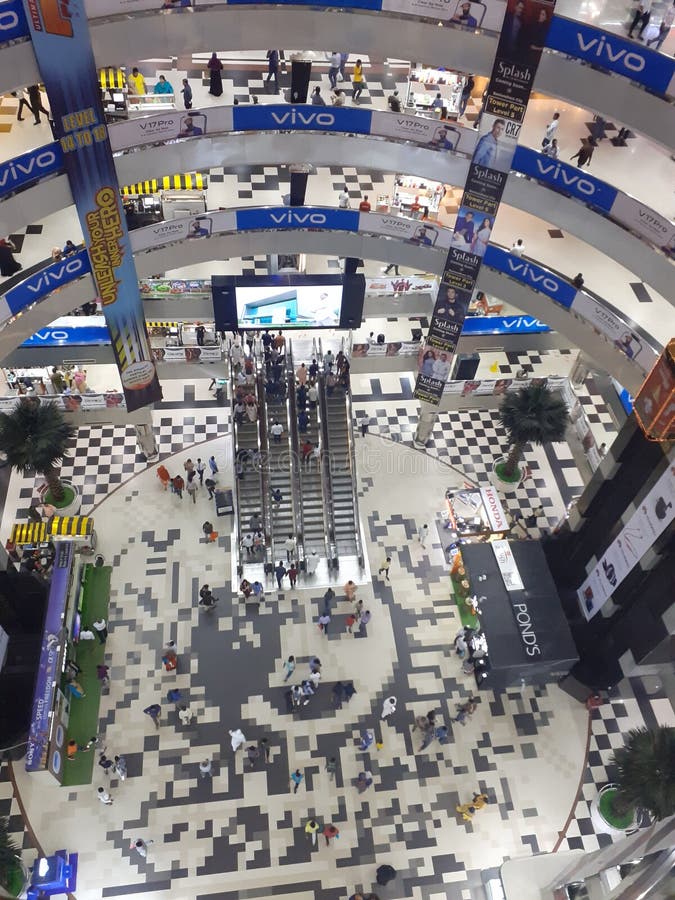 Shopping complex editorial photo. Image of downtown - 165284301