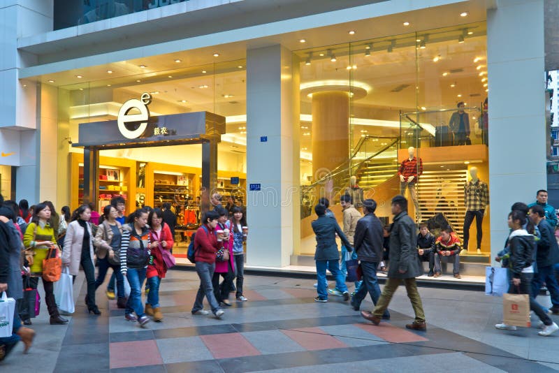 Shopping crowd editorial image. Image of business, happy - 22620820