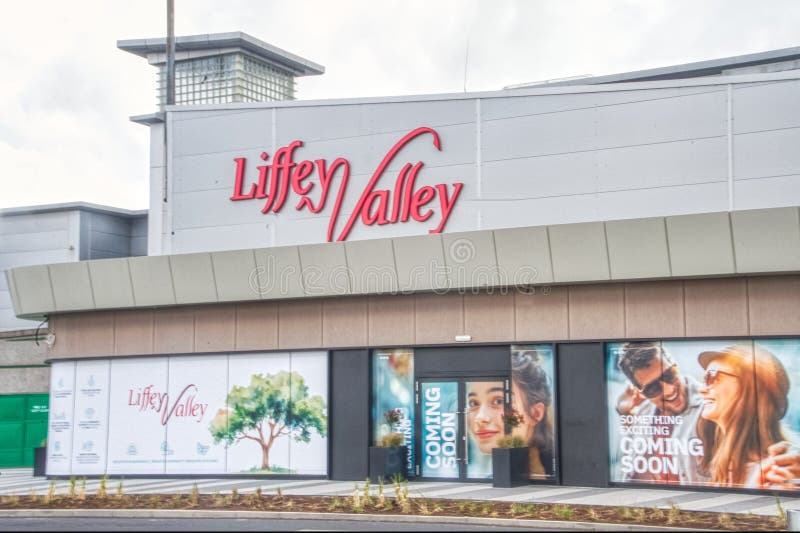 Shopping mall editorial photography. Image of sign, retail - 369120112