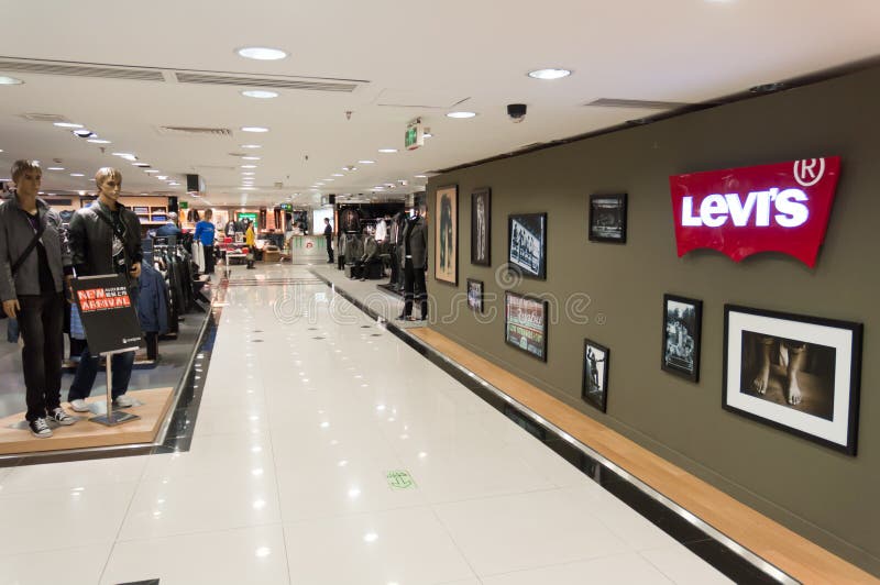Shopping mall interior editorial photography. Image of glass - 22050332