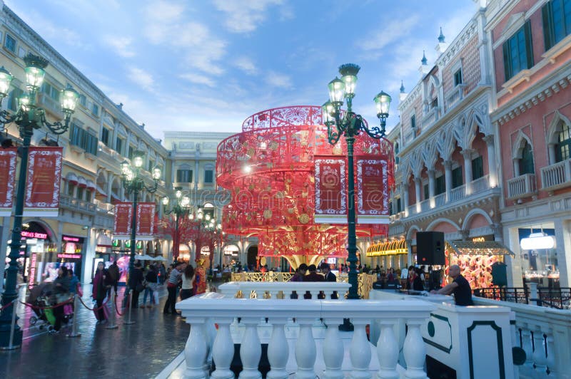 Shopping square editorial image. Image of destination - 29131735