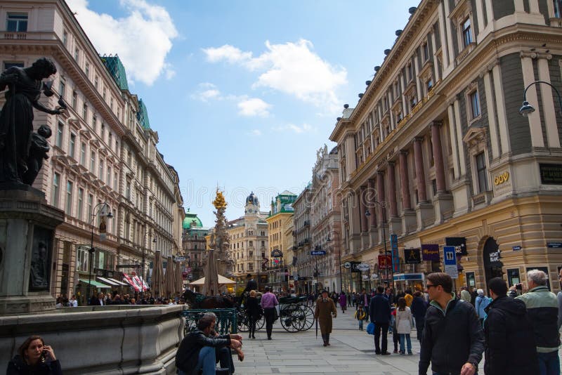 Shopping street Graben editorial image. Image of center - 25816715