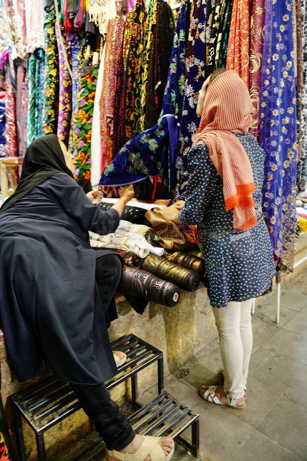 Bazaar in Iran editorial stock image. Image of carpets - 122433644