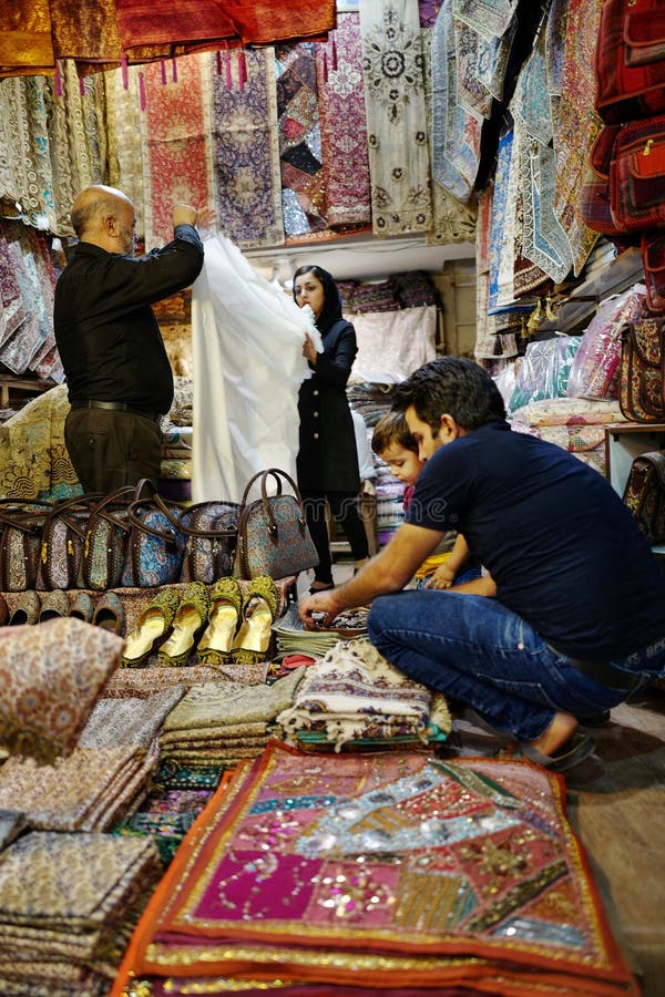 Bazaar in Iran editorial image. Image of commerce, shiraz - 122435000
