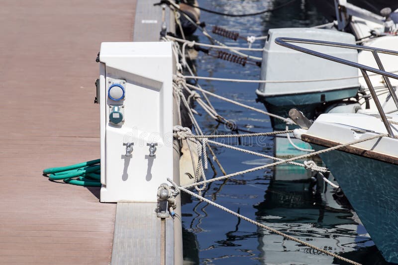 Shore Based Electricity Supply Appliance with Lantern on Top for Boats ...