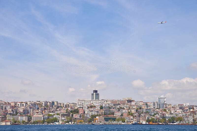 Shore of Istanbul, Turkey editorial photo. Image of coast - 127134646