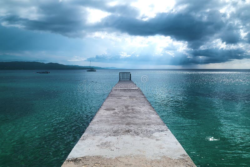 Short Pier Off a Caribbean Coast Stock Image - Image of water, jamaica ...