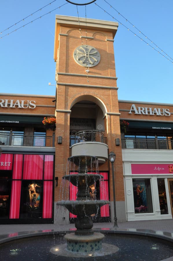 Short Pump Town Center in Virginia Editorial Image - Image of town ...