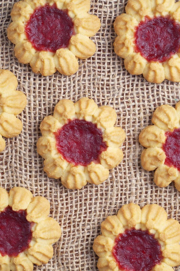 Shortbread Cookies with Jam Stock Photo - Image of brown, jelly: 160107778