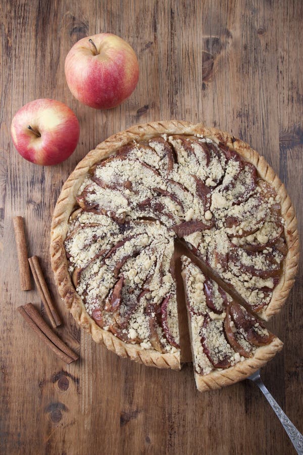 Shortbread Pie with Apple Filling Stock Image - Image of apples, pastry ...