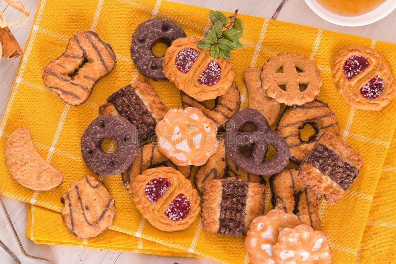 Shortcrust Pastry Biscuits. Stock Photo - Image of biscuit, chocolate ...