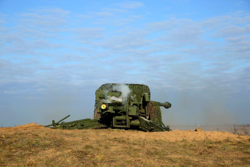 Shot of Artillery Fire with Flash Stock Image - Image of attack, shot ...