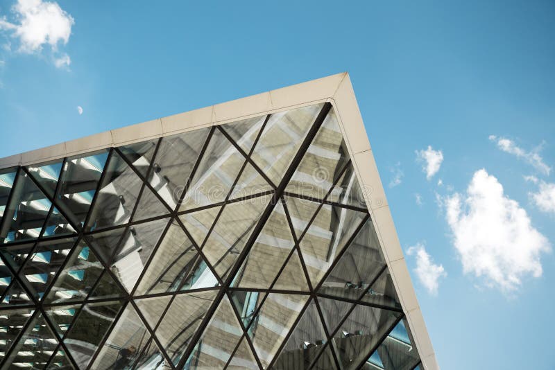 New Horizons Building at Monash University Editorial Stock Photo ...