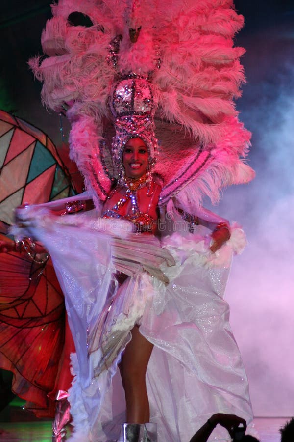 Show in Tropicana, Cuba editorial photo. Image of cuba - 23403066