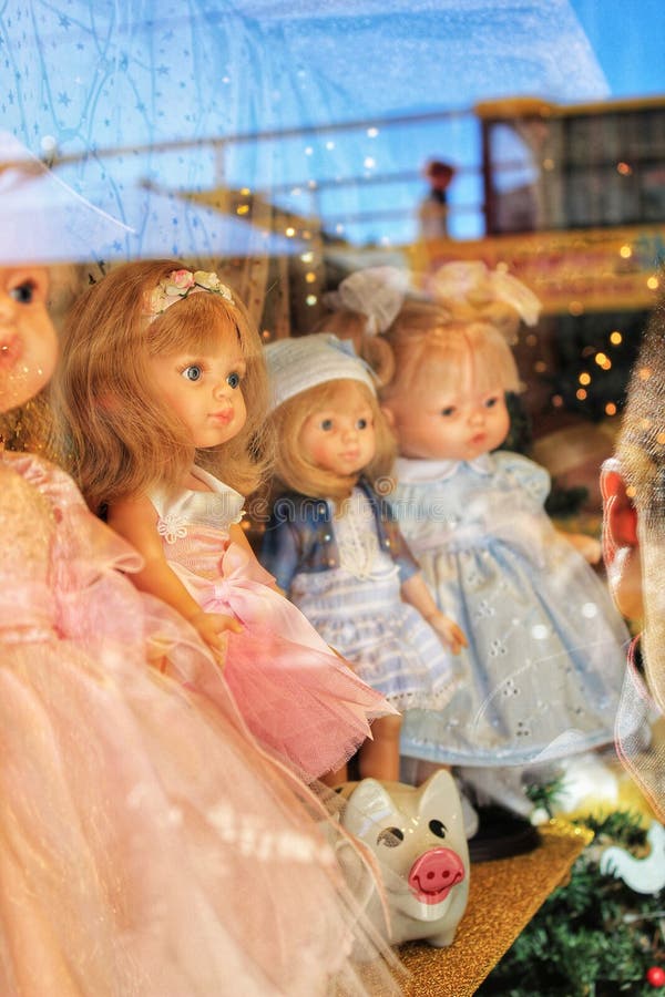 Showcase of Dolls in Lisbon Stock Photo - Image of kids, trade: 105745398