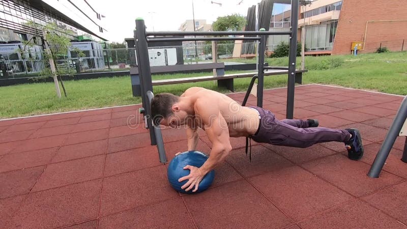 Shredded Guy Workout His Perfect Abs with the Ball Stock Video - Video ...