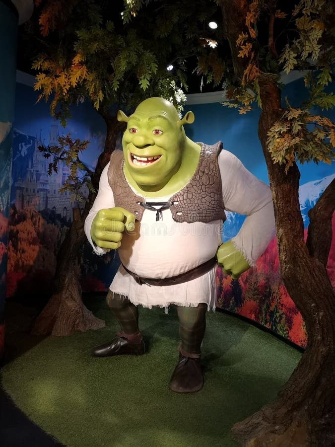 Shrek est dans la maison photo stock éditorial. Image of montagnes ...