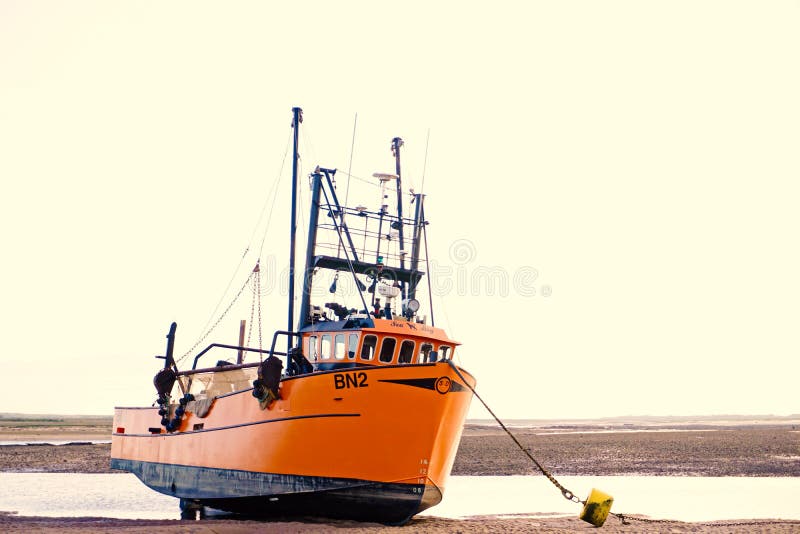 Shrimp trawler . editorial photo. Image of norfolk, anchored - 92973191