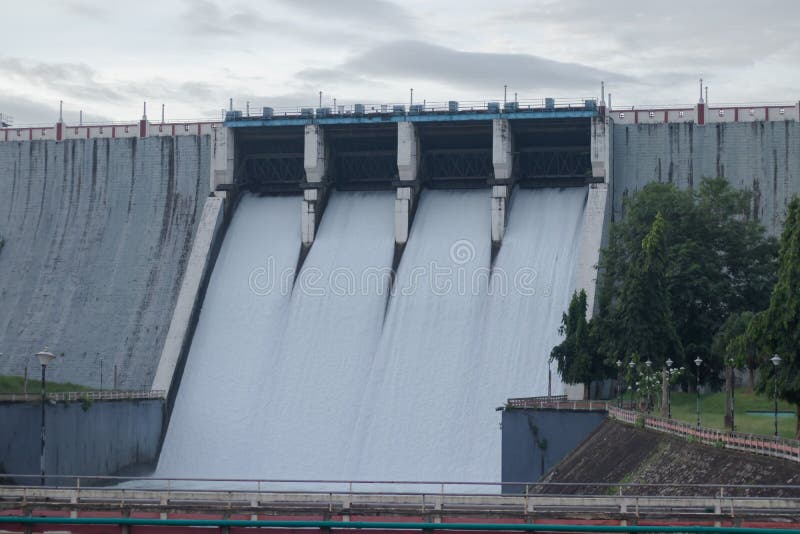 4 Shutter Dam with Water Flowing Stock Photo - Image of electric ...