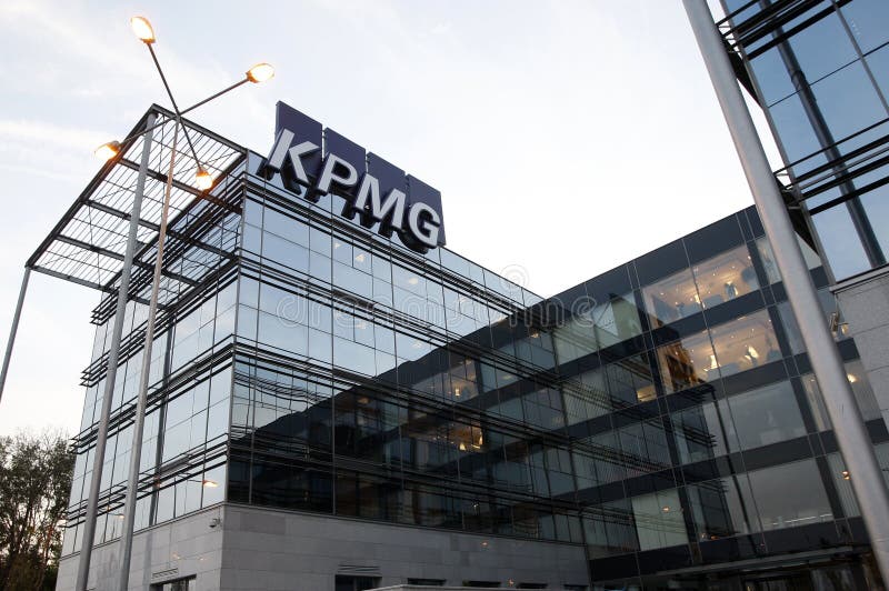 Logo De KPMG Sur Leur Bureau Principal Pour Le Canada à Toronto ...
