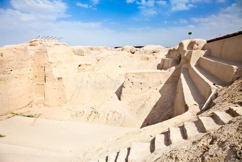 Sialk Terraced Step Pyramid. Kashan; Iran Stock Photo - Image of steps ...