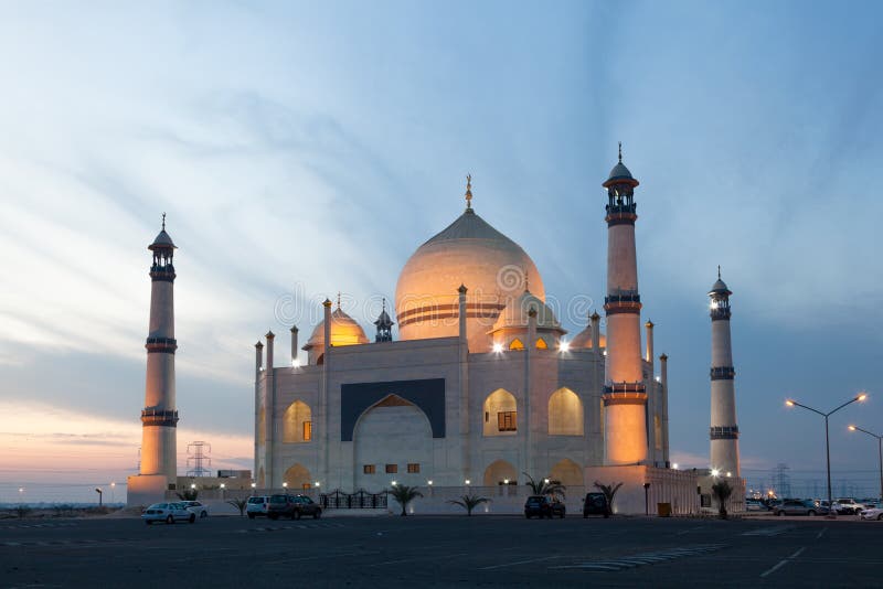 Grand Mosque in Kuwait City Stock Photo - Image of arabia, quran: 49004686