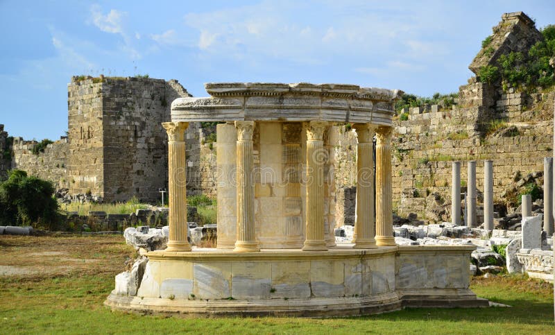 Side Ancient City - Antalya Editorial Image - Image of ruins, building ...