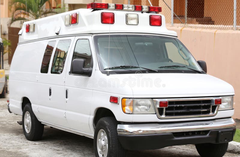 110+ White ambulance Free Stock Photos - StockFreeImages