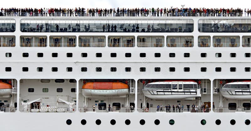 Side View of a Cruising-ship Editorial Stock Image - Image of crowd ...