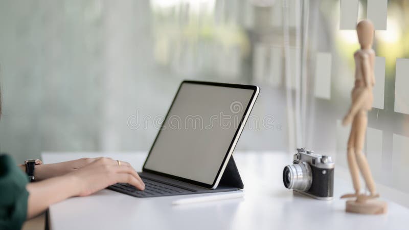 765 Typing Figure Stock Photos - Free & Royalty-Free Stock Photos from ...