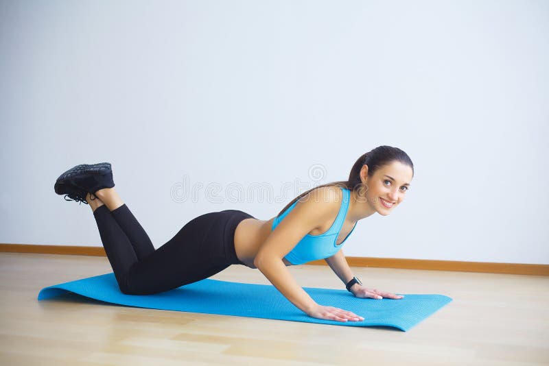 Side View of Fit Woman Doing Plank Core Exercise Stock Photo - Image of ... Side View of Fit Woman Doing Plank Core Exercise Stock Photo - Image of ...