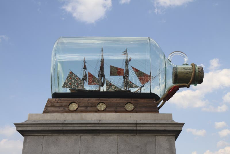 Side View of the Fourth Plinth at Trafalgar Square Editorial Photo ...