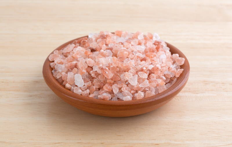 Side View Of Himalayan Pink Salt In A Small Bowl Stock Image - Image of ...