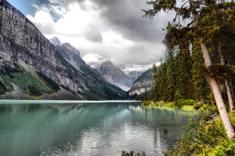 Side view of Lake Louise stock photo. Image of hotel - 147067718