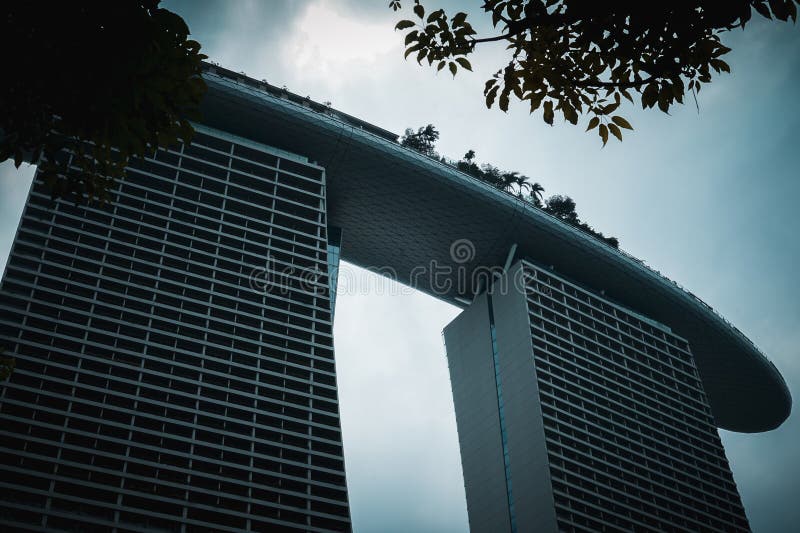 Side View of Marina Bay Sands Stock Image - Image of city, modern ...