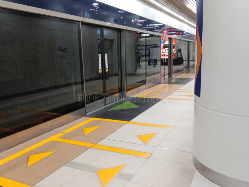 Side View of Monorail Train Station Editorial Stock Image - Image of ...