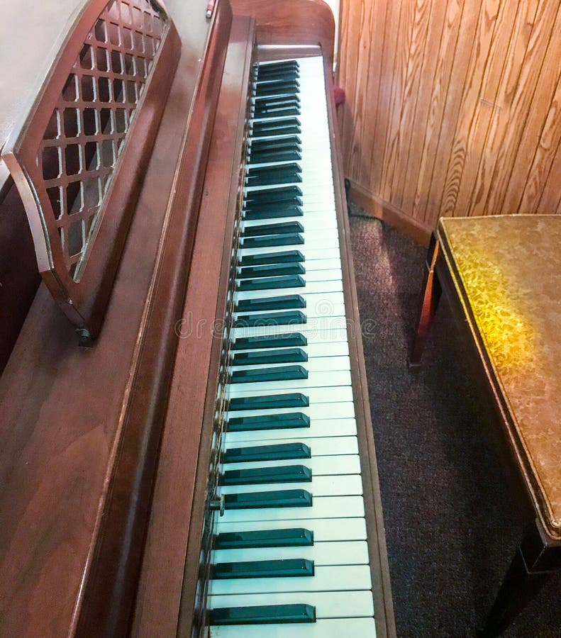 Side View of Piano stock photo. Image of white, pianos - 104923858