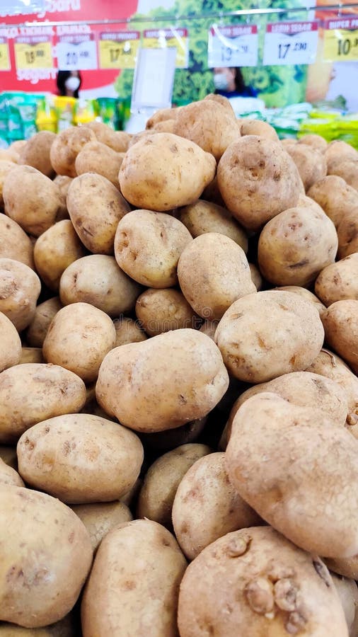 A Side View of Piling Potatoes Stock Photo - Image of dish, meal: 271659346