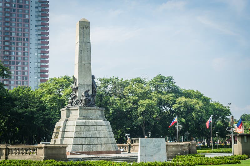 The Side View of Rizal S Monument at the Rizal Park in Manila ...