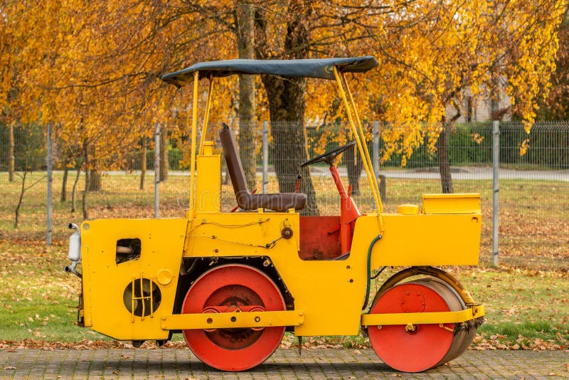 Steam Roller Side View