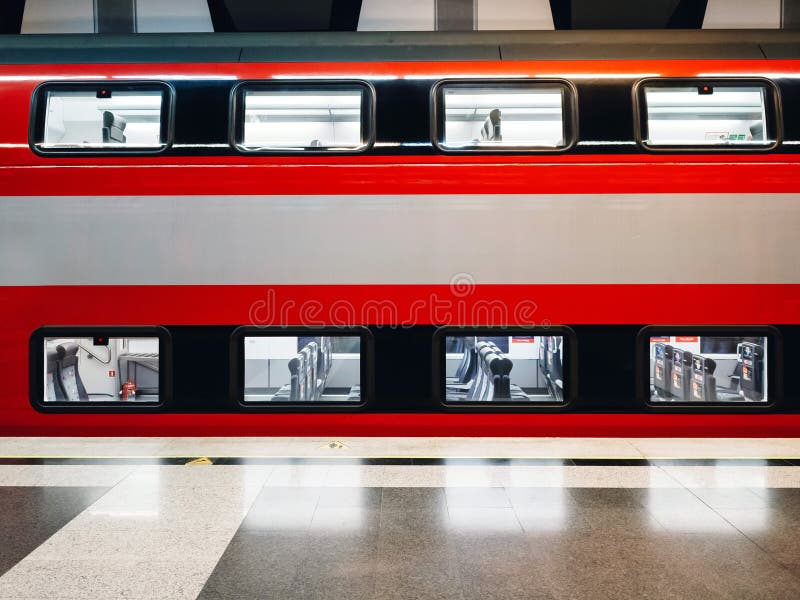 Modern Train Side View Stock Photos - Download 800 Royalty Free Photos