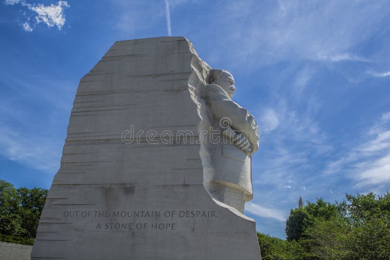 Sideview of MLK statue. editorial photo. Image of american - 96838826