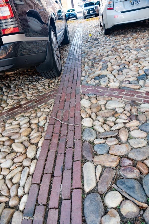Walkway Stone Wall Along Siene River, Paris Editorial Stock Image ...