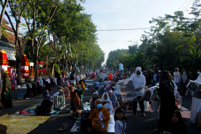 Sidoarjo, East Java, Indonesia - April 10 2024: Many People Pray Eid ...