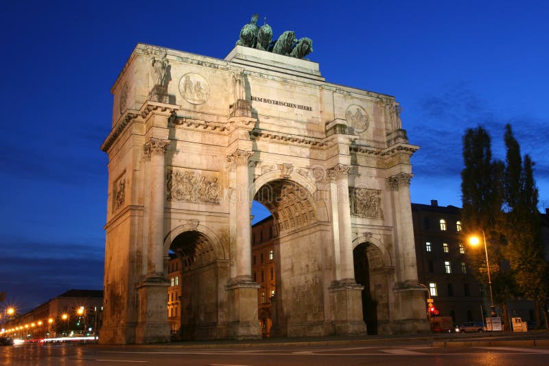 Siegestor en Munich foto de archivo. Imagen de victoria - 17521984