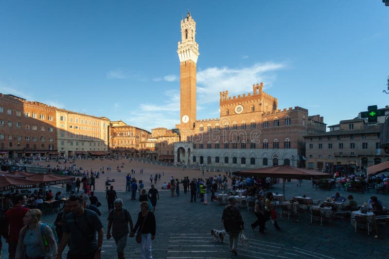 Siena Main Square with Tower Torre Del Mangia Editorial Stock Image ...