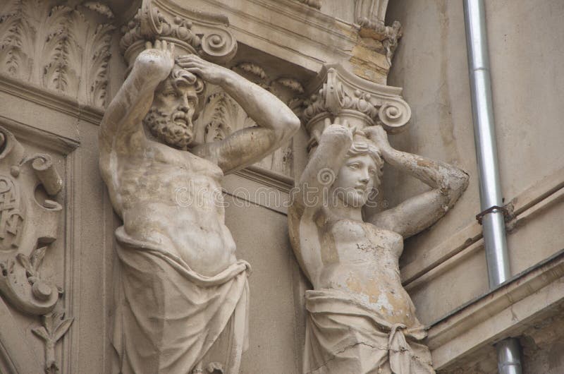 Ornamentale Standbeelden Van Passage Macca-Villacrosse, Boekarest Stock ...