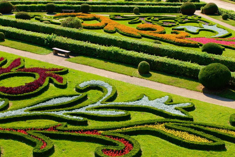 Siertuin stock afbeelding. Image of gazon, mooi, tuinieren - 23250789