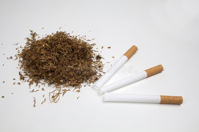 Sigaretten en tabak stock afbeelding. Image of sigaret - 16711339